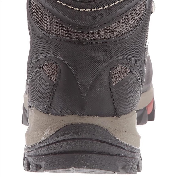 Merrell | Shoes | Nwt Merrell Outbound Mid Goretex Bungee Cord Vibram ...